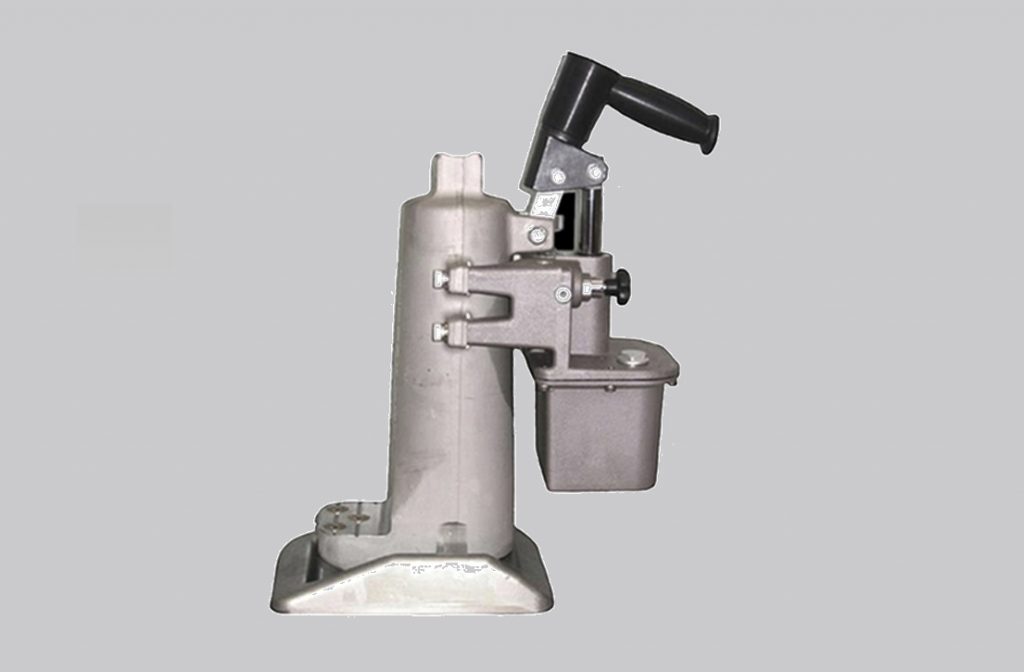 Hydraulic Track Jack 20 and 10 - ForgeForward International